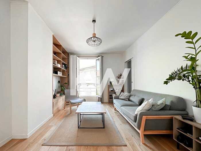 Maisons à vendre et appartements à louer - 1