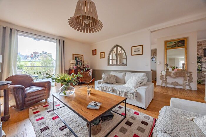 Maison à vendre - Nantes, Hauts-Pavés, Saint-Pasquier, Saint-Félix, Université - 6 pièces - 4 chambres