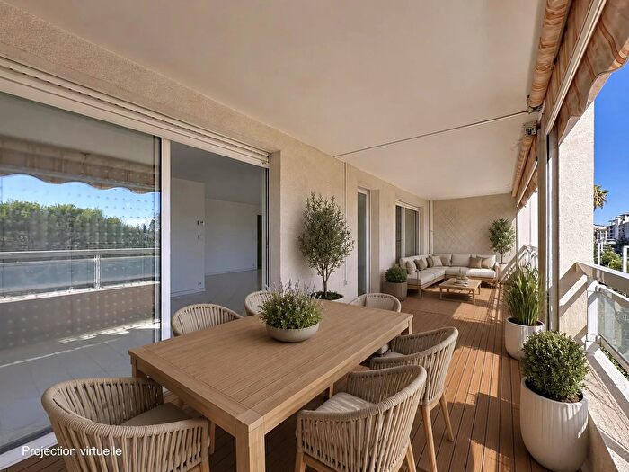 Appartement 4 pièces à vendre - Cannes, Bocca Sud