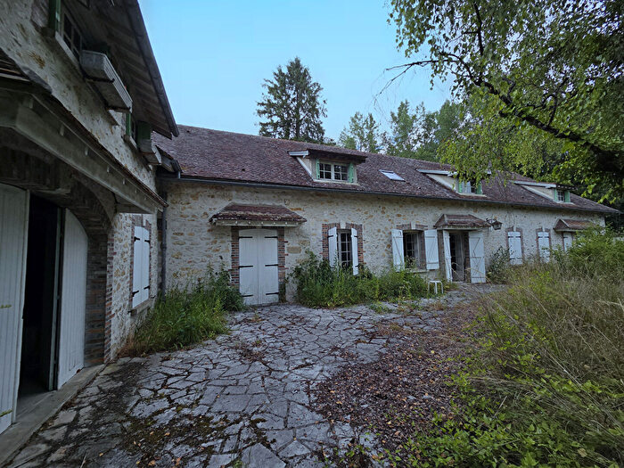Noyen-sur-Seine : Maison 8 pièces à vendre