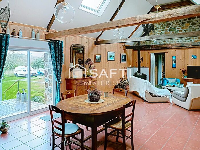 Maison à vendre - Lanvéoc - 12 pièces - 7 chambres