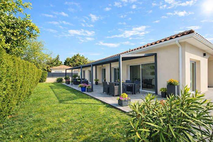 Maison à vendre - Anjou - 6 pièces - 4 chambres