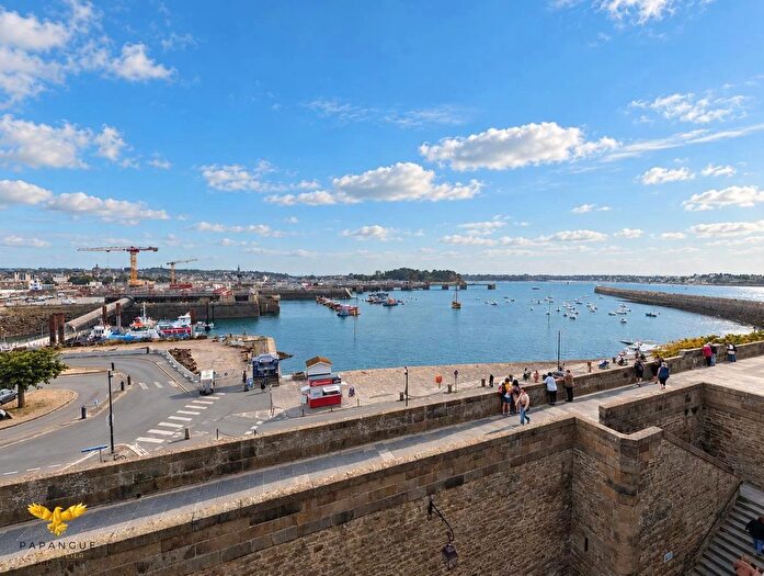 Saint-Malo, Intra-Muros : Appartement 8 pièces à vendre