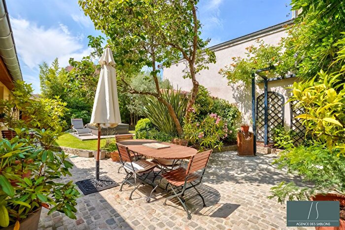 Maison à vendre - Le Pecq - 6 pièces - 3 chambres