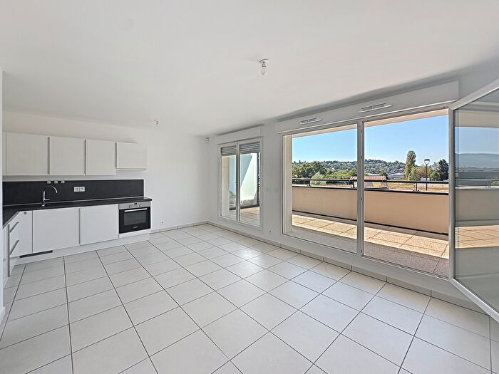 Appartement 3 pièces à Cranves-Sales, à vendre