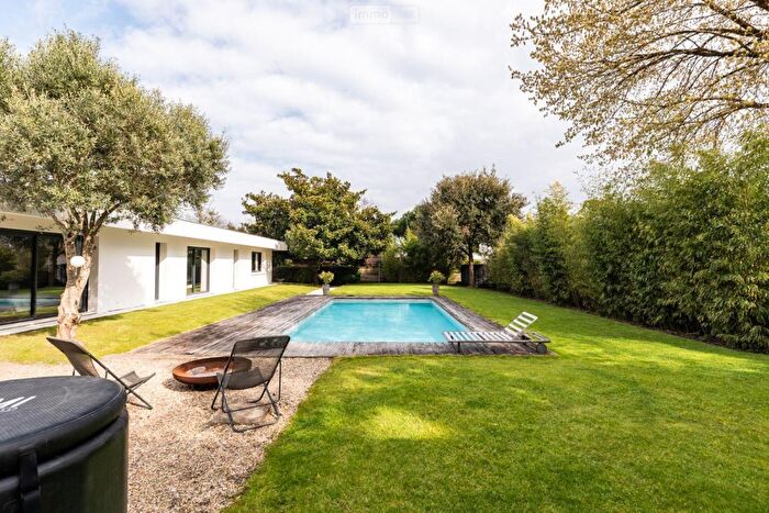 Maison à vendre - Bruges - 7 pièces - 4 chambres