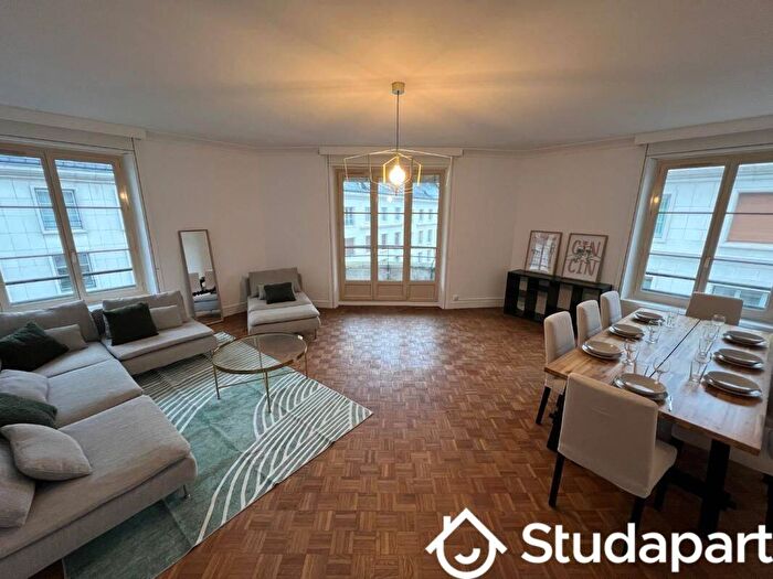 Appartement 1 pièce à Carmes-République, Orléans, à louer