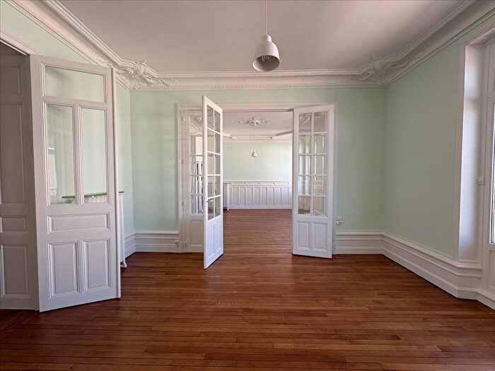 Appartement à louer - Nancy, Boudonville, Scarpone, Libération - 6 pièces - 4 chambres