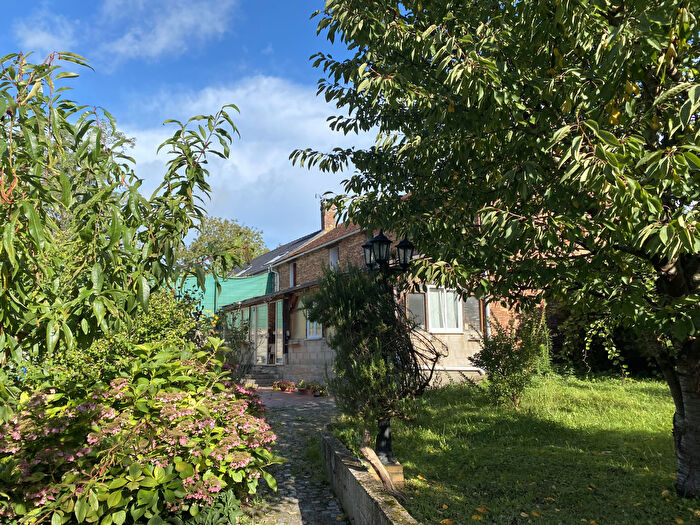 Maison à vendre - Crouy-en-Thelle - 6 pièces - 5 chambres