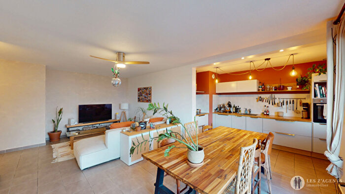 Appartement à louer - Grenoble, Village Olympique - 3 pièces - 2 chambres