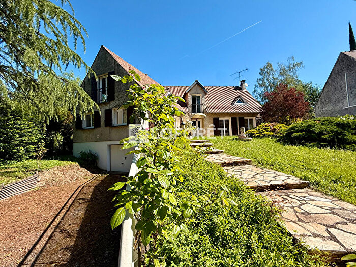 Saint-Sauveur-sur-École : Maison 7 pièces à vendre