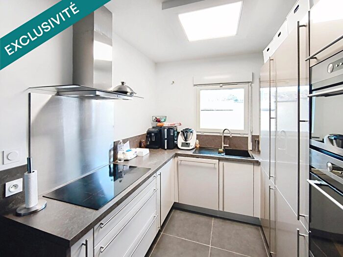 Maison à vendre - La Ricamarie - 5 pièces - 3 chambres