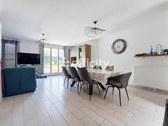 Maison 7 pièces à Ennery, à vendre