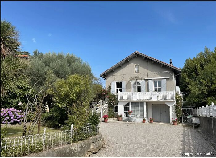 Maison à vendre - Saint-Geniès-de-Malgoirès - 5 pièces - 3 chambres