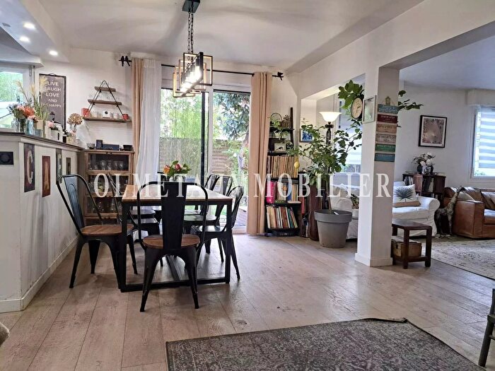 Puteaux, Pressensé, Rives de Seine : Appartement 4 pièces à vendre