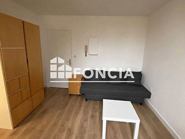 Appartement à louer - Centre Ville, Dreux - 1 pièce