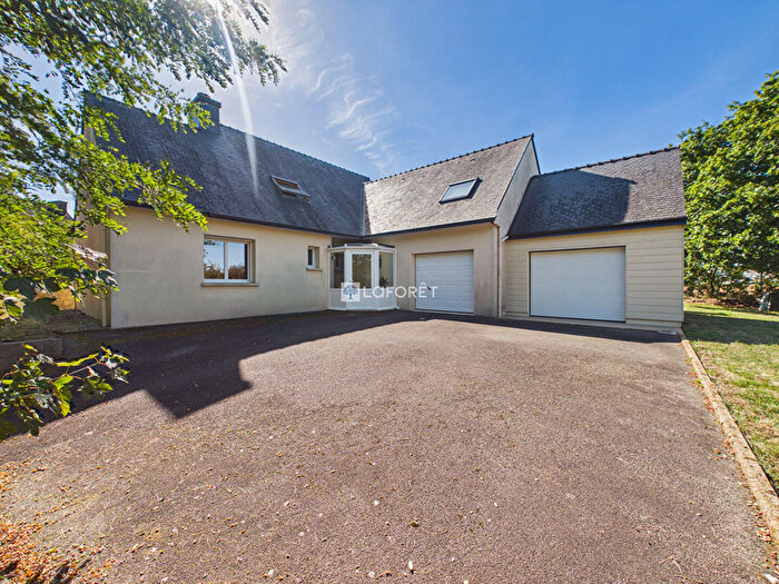 Dinéault : Maison 8 pièces à vendre