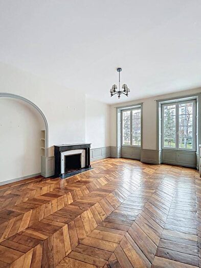 Appartement à louer - Saint Alyre, Clermont-Ferrand - 6 pièces - 3 chambres