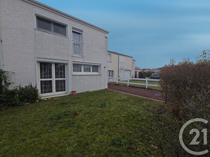 Maison à vendre - Saint-Pierre-lès-Nemours - 4 pièces - 3 chambres