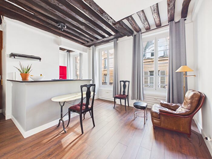 Appartement à louer - Paris e , Saint-Thomas dAquin, Bac, Musée dOrsay - 1 pièce