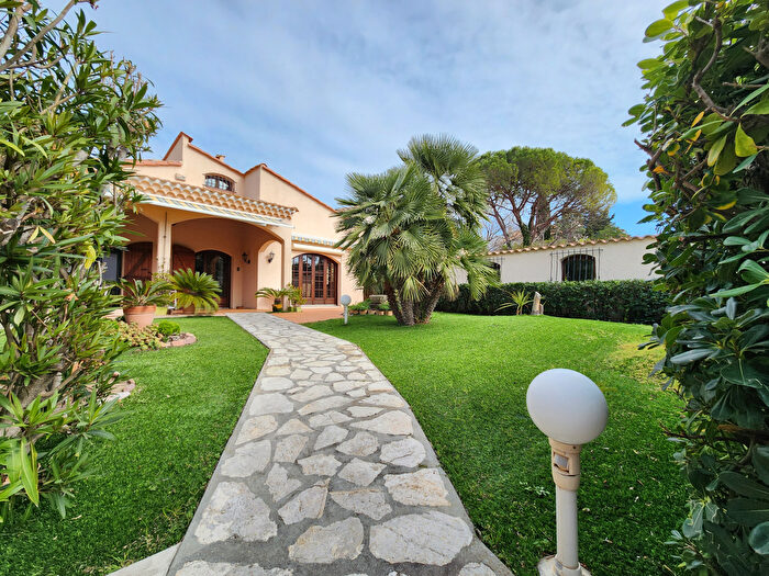 Maison à vendre - Sète, Saint-Clair - 8 pièces - 7 chambres