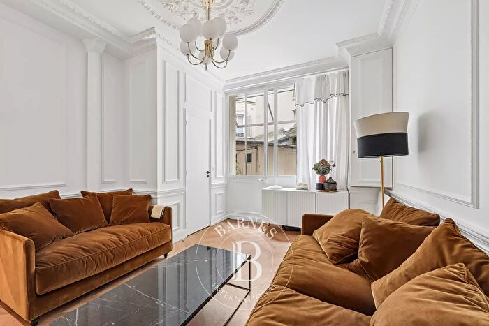 Paris 7ème, Champ de Mars : Appartement 2 pièces à vendre