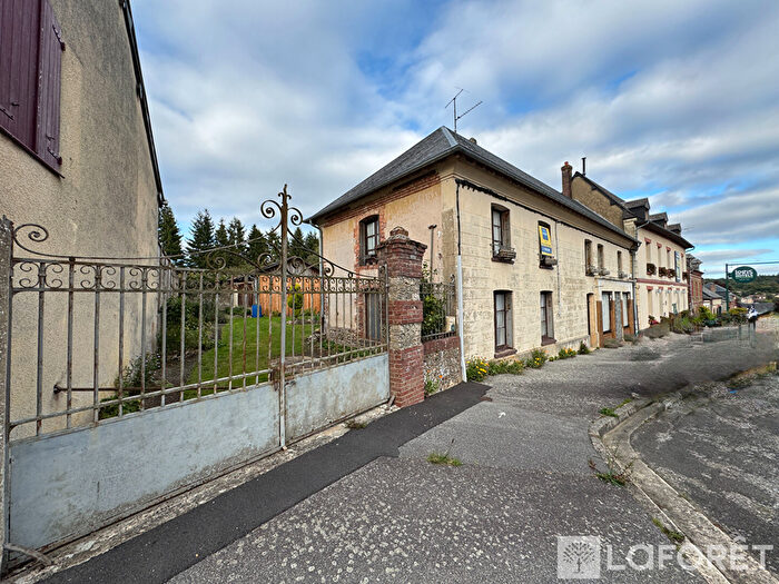 Maison à vendre - Saint-Evroult-Notre-Dame-du-Bois - 8 pièces - 5 chambres