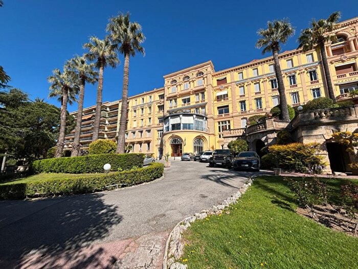 Appartement à vendre - Cannes, Petit Juas - 3 pièces - 2 chambres