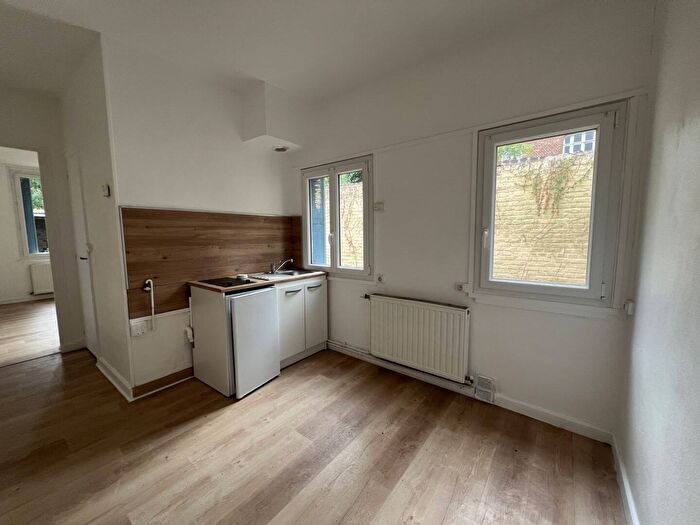 Appartement à louer - Amiens - 2 pièces - 1 chambre