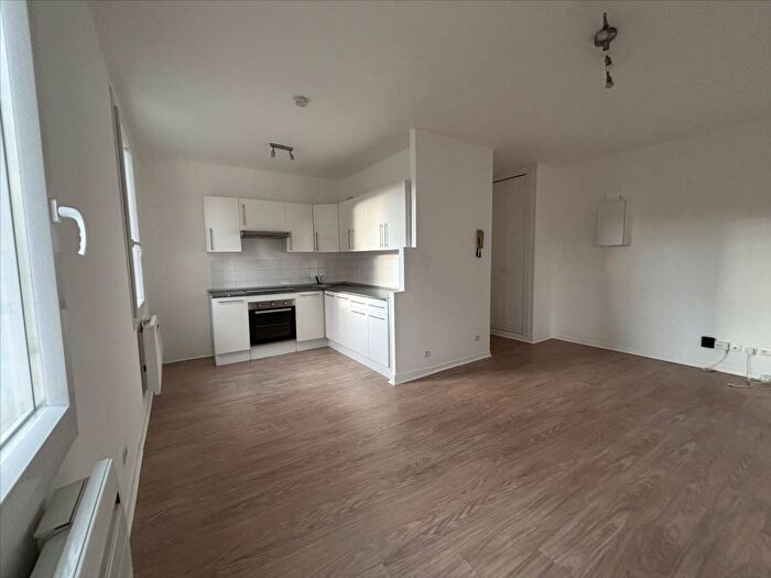 Appartement à louer - Saint Pierre-René II, Nancy - 2 pièces - 1 chambre