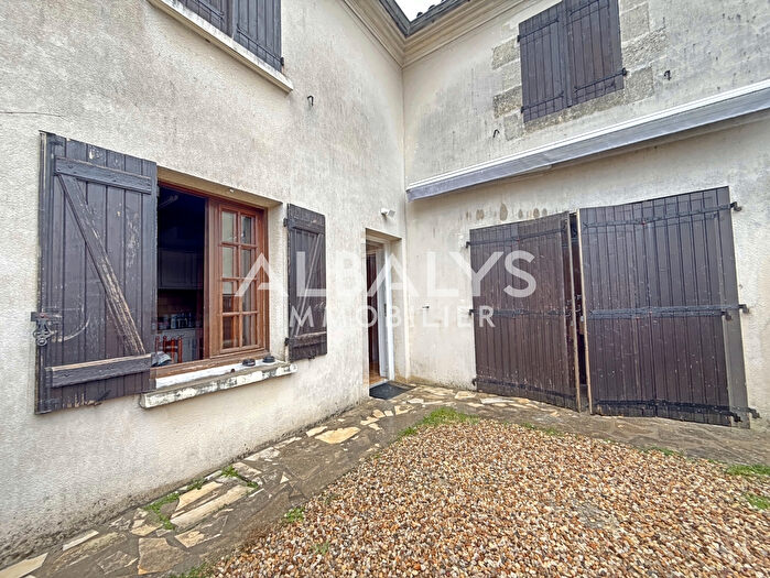 Maison à vendre - Saint-Germain-de-la-Rivière - 5 pièces - 3 chambres