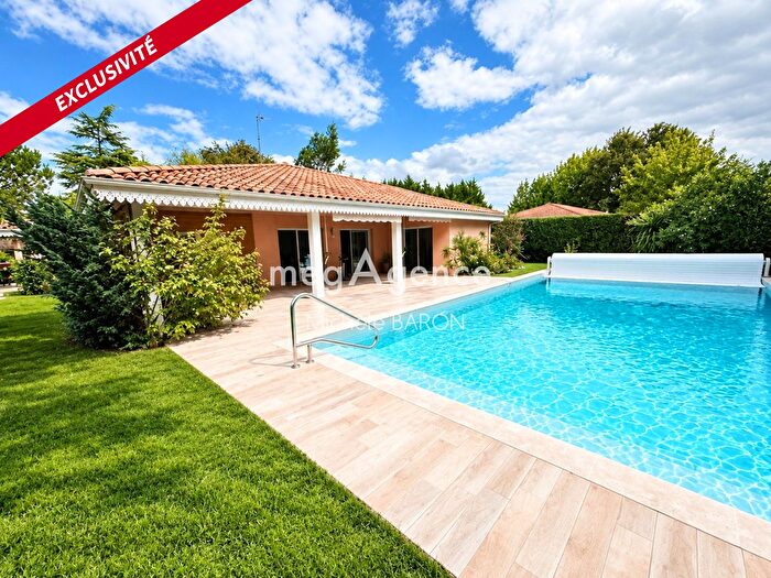Maison 8 pièces à Messanges, à vendre