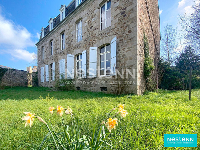 Maison à vendre - Lamballe, Centre-ville - 19 pièces - 11 chambres