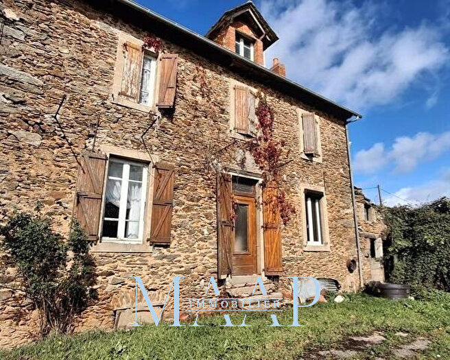 Maison à vendre - Rieupeyroux - 7 pièces - 6 chambres