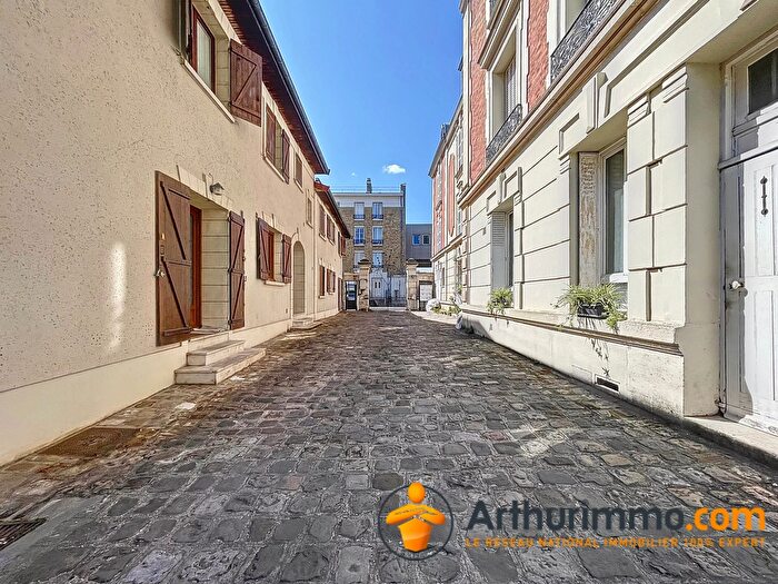 Appartement à vendre - Nanterre, Centre-ville - 2 pièces - 1 chambre