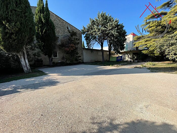 Appartement à vendre - Orange, Colline, Etang - 4 pièces - 3 chambres