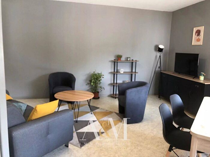 Maison 5 pièces à louer à Saint Cybard-Houmeau, Angoulême