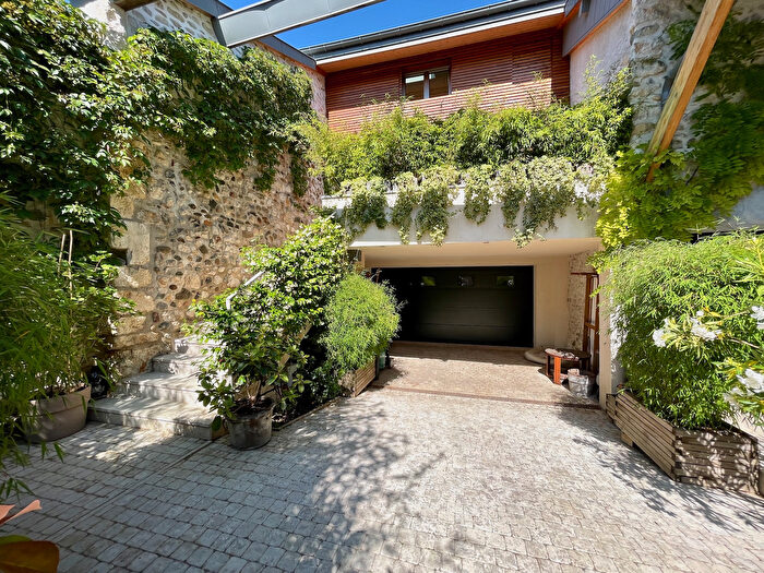 Maison 7 pièces à Divonne-les-Bains, à vendre