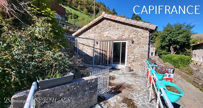 Maison à vendre - Saint-Julien-du-Gua - 9 pièces - 4 chambres