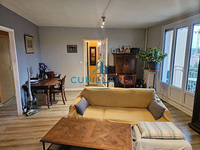 Appartement à vendre - Riorges - 3 pièces - 1 chambre
