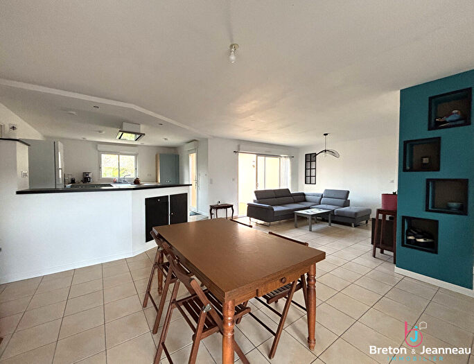 Maison à vendre - Chemazé - 5 pièces - 3 chambres