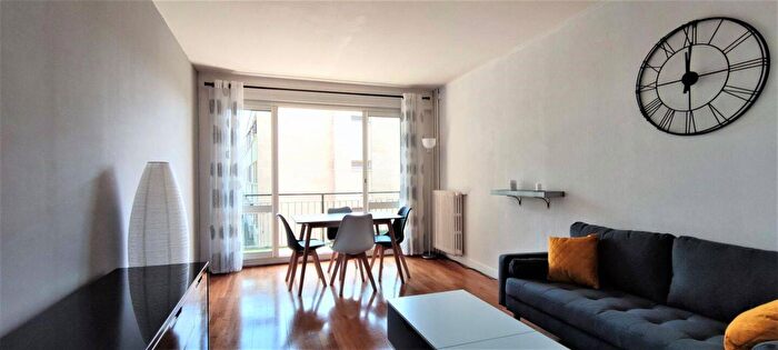 Appartement à louer - Plateau Ouest, Suresnes - 3 pièces - 2 chambres