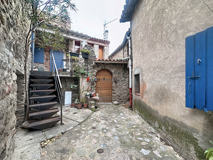 Maison à vendre - Eus - 2 pièces - 1 chambre