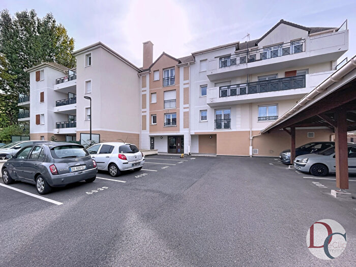 Appartement à vendre - Persan - 4 pièces - 3 chambres