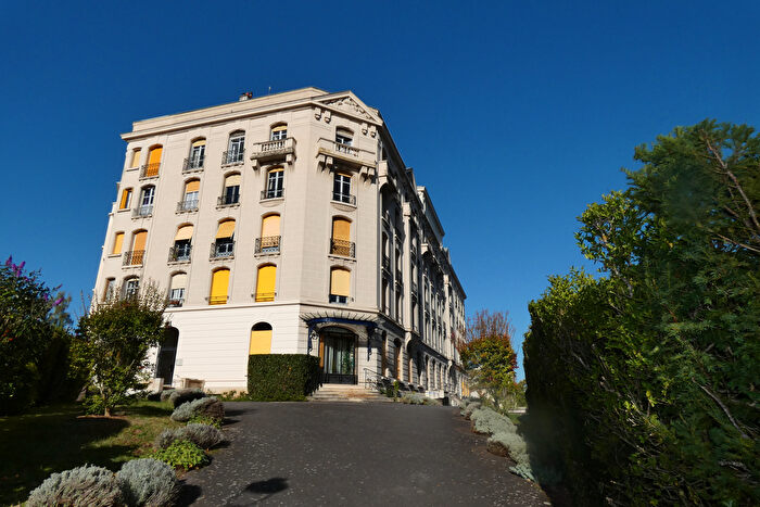 Appartement à vendre - Néris-les-Bains - 3 pièces - 1 chambre