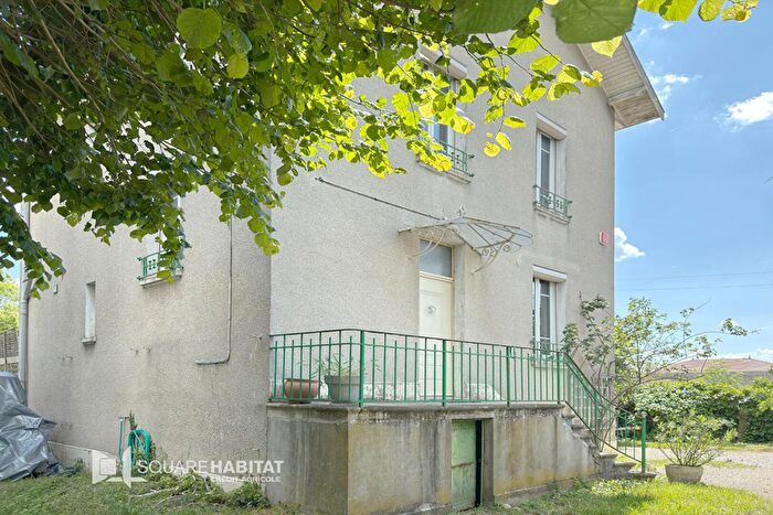 Maison à vendre - Beaurepaire - 5 pièces - 4 chambres