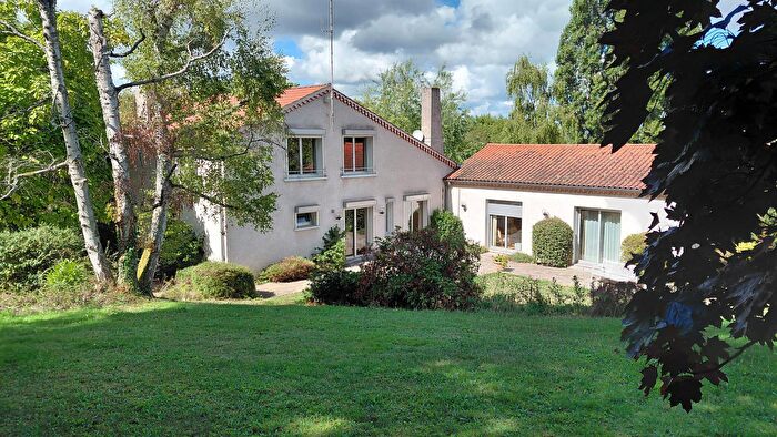 Maison à vendre - Saint-Martin-dEstréaux - 12 pièces - 5 chambres