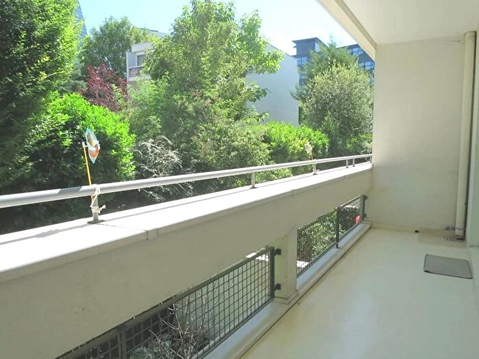 Appartement 4 pièces à Courbevoie, Faubourg de l'Arche, à louer