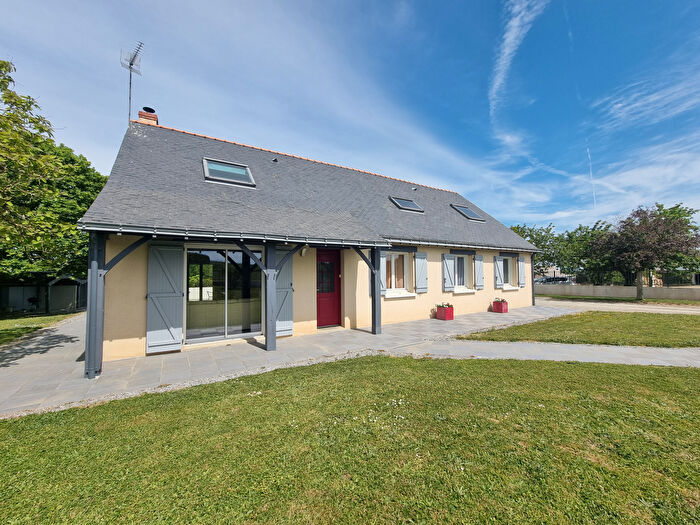 Maison à vendre - Le Louroux-Béconnais - 7 pièces - 6 chambres