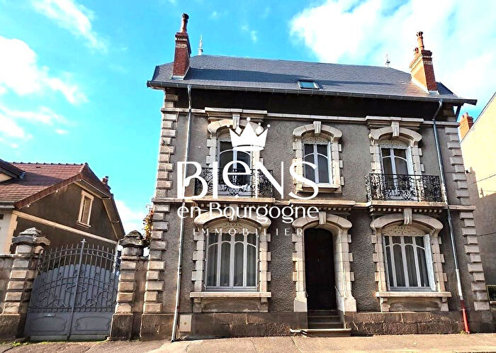 Maison à vendre - Autun - 9 pièces - 5 chambres